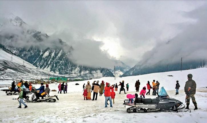 Thajiwas Glacier, Popular Tourist Spot In Sonmarg, Is Melting Rapidly ...