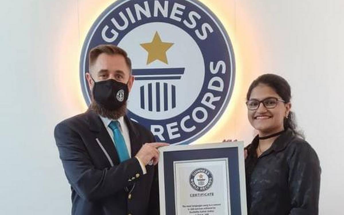 Sucheta creates world record sang 120 songs in 120 languages - आवाज़ ही ...