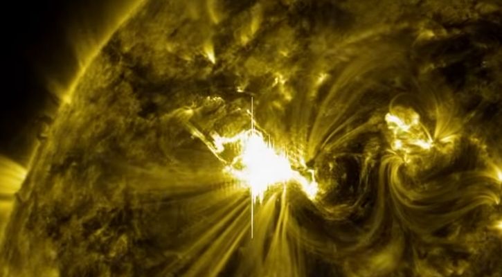 What Is Solar Flare? Difference Between Solar Storm & Coronal Mass ...