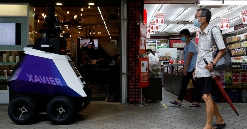Meet Xavier, Singapore's Robot Cop That Will Penalise Human Bad Behaviour