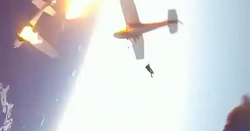 Old Video Of Skydivers Jumping Off To Safety As Two Planes Collide Mid ...