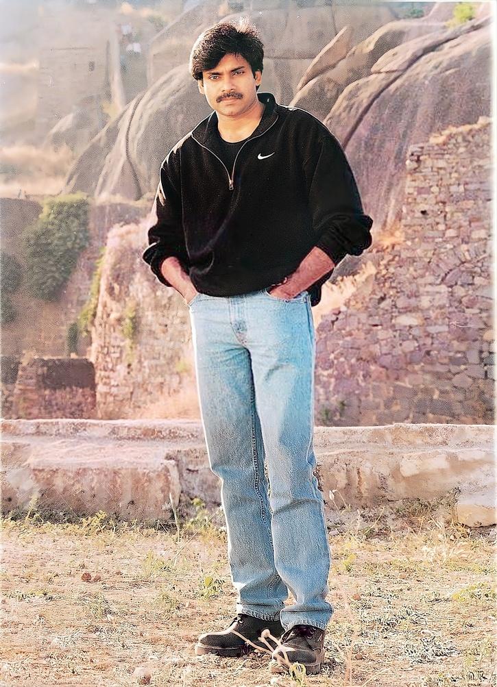 Pawan Kalyan की वो 9 बढ़िया फ़िल्में जिन्होंने उन्हें South Cinema का ...