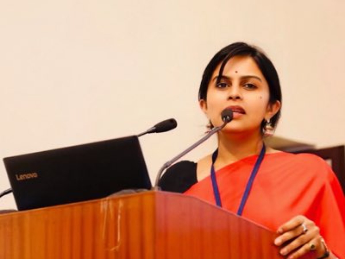 IAS Priyanka Shukla: गंदा पानी पीने से टोका, तो महिला ने ऐसा जवाब दिया ...