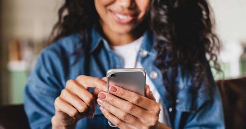 Cutting Your Phone Usage By Just One Hour Can Reduce Anxiety, Study Shows