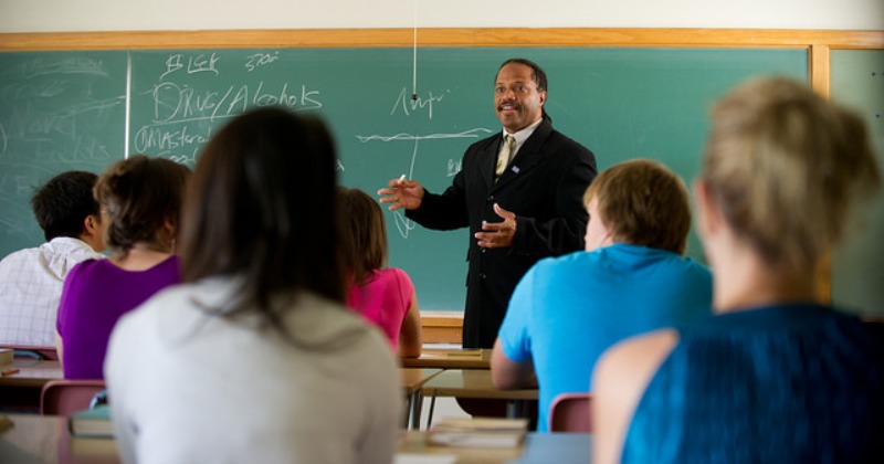 Professor Calls Police On Two Students For Being Two Minutes Late