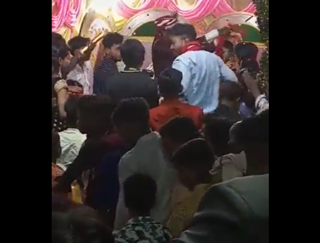 Bride Slaps Groom During Jaimala Ceremony