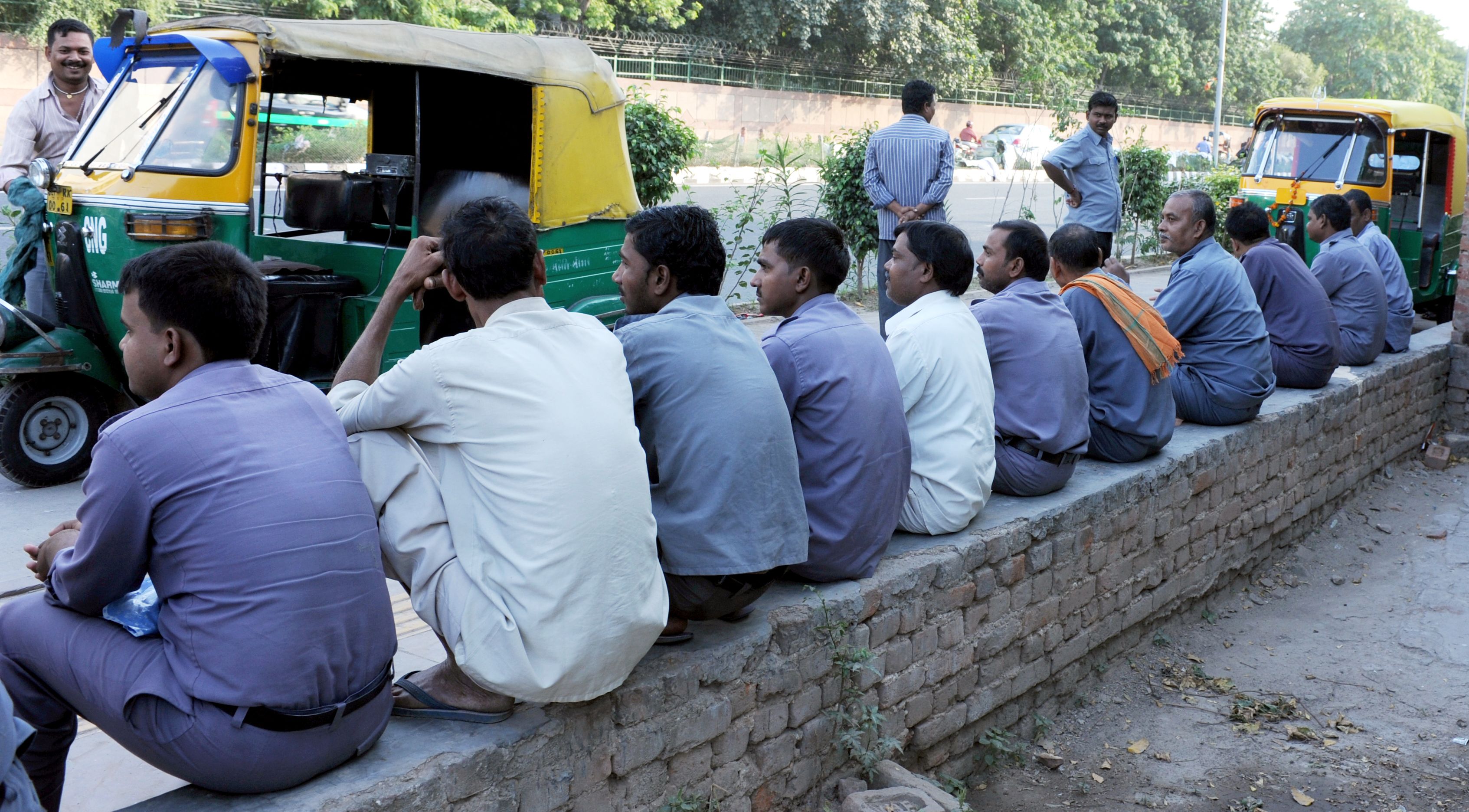 Auto, Cab Drivers In Delhi Go On Strike, Indefinite Protest From April ...