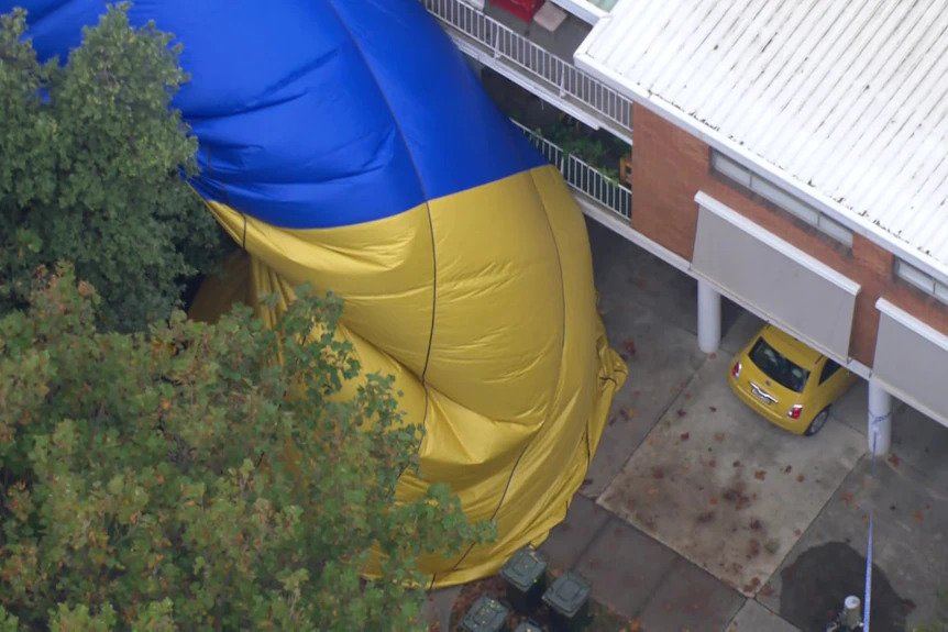 Hot Air Balloon Makes Crash Landing On Rooftops In Melbourne