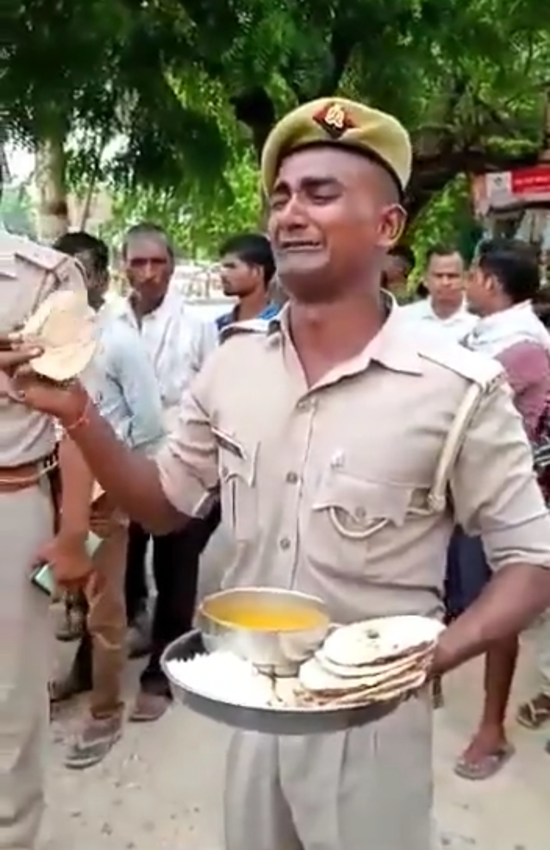 UP Police Orders Probe After Constable Alleges Poor Food Quality In ...