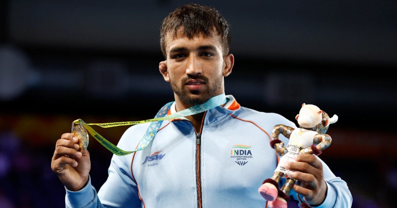 नवीन मलिक: पिता रोजाना 40 किमी दूर जाते घर का दूध-घी देने, बेटे ने Gold ...