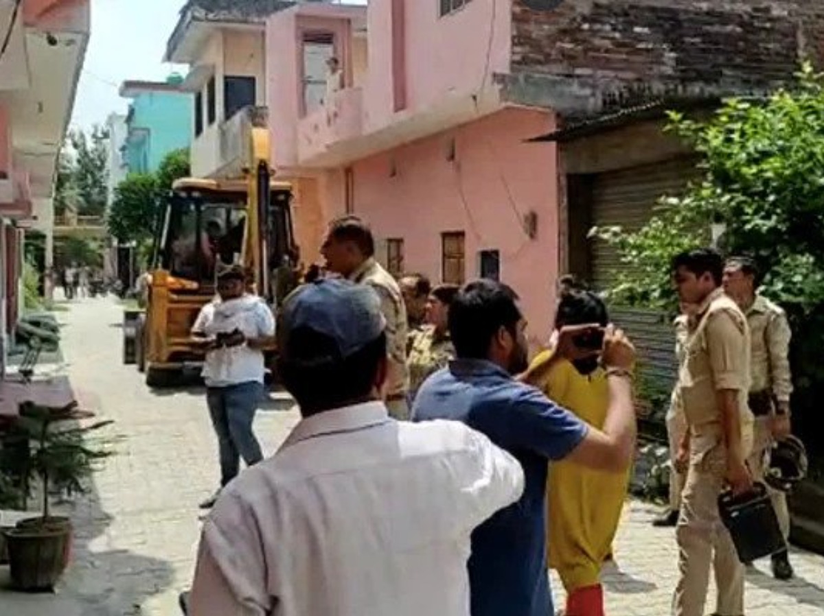UP Cops Use Bulldozer To Help Woman Return To In-Laws' Home
