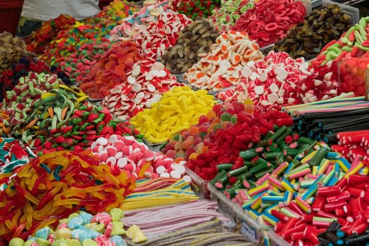 Love Sweets? Canadian Candy Company Is Offering Over 60 Lakh A Year For ...