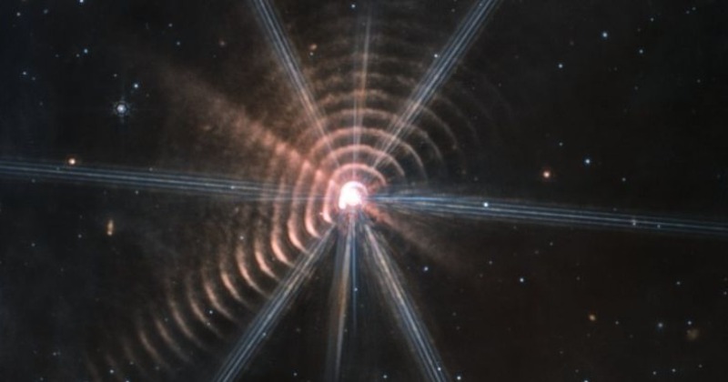 Astonishing Space Phenomenon Shows Rings Of Light Radiating Outwards