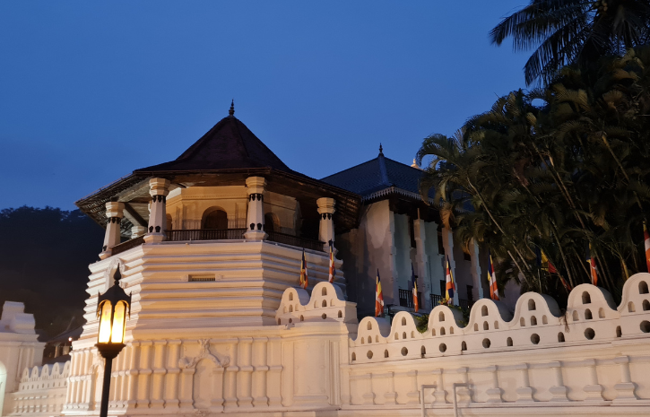 Sri Lanka's Historic City Kandy Offers A Delightful Mix Of The Past ...