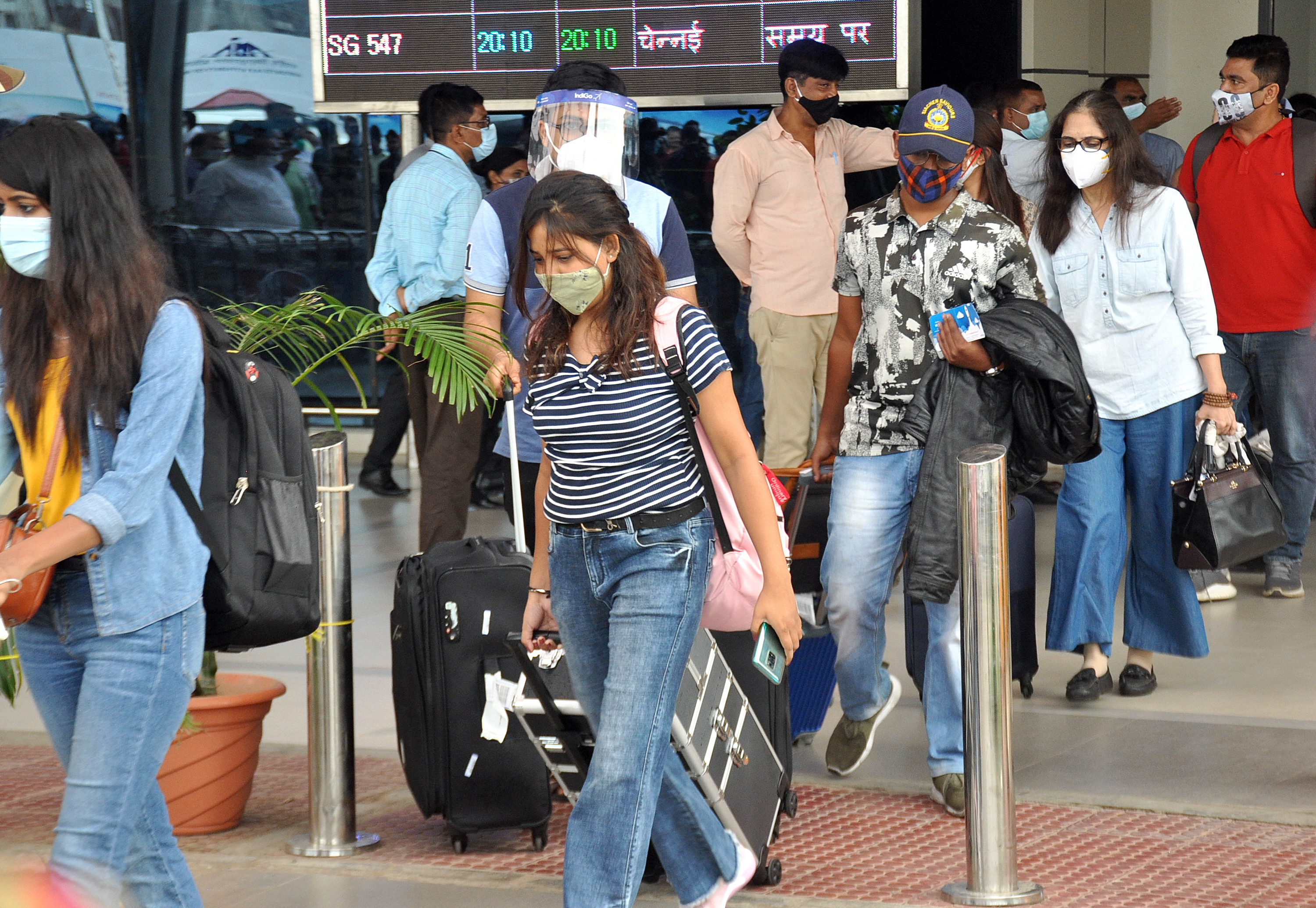 'Hong Kong' Flu Spreads Like Covid In India, Masks Return Ahead of Holi ...