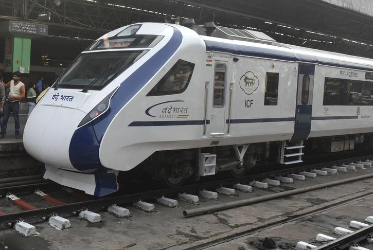 First Vande Bharat Sleeper Train In March, 12-Coach Vande Metro To Roll ...