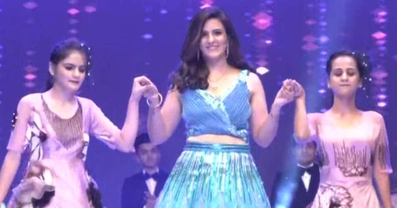 नेत्रहीन लड़कियों ने किया Ramp Walk