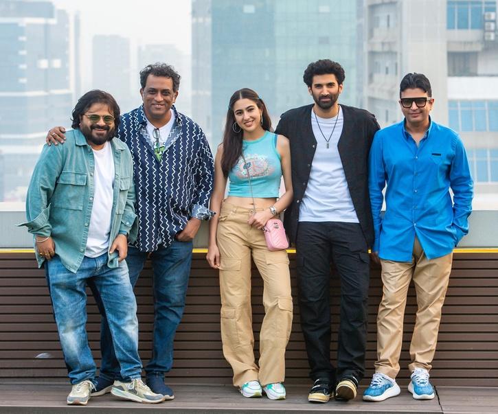 Filmmaker Anurag Basu Joins Hands With Pritam For Anthology Film 'Metro ... Filmmaker Anurag Basu Joins Hands With Pritam For Anthology Film 'Metro ...