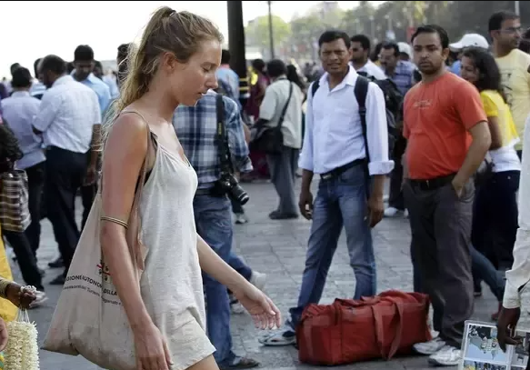 NCIB ने कहा किसी महिला को 14 सेकेंड से ज्यादा देखने पर जेल होगी, लोग बोले- और लड़कों को कोई घूरे तो?