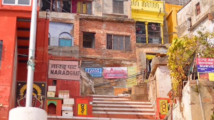 Ukrainian Tourist Dies By Suicide In Varanasi Hotel, Spoke About ...