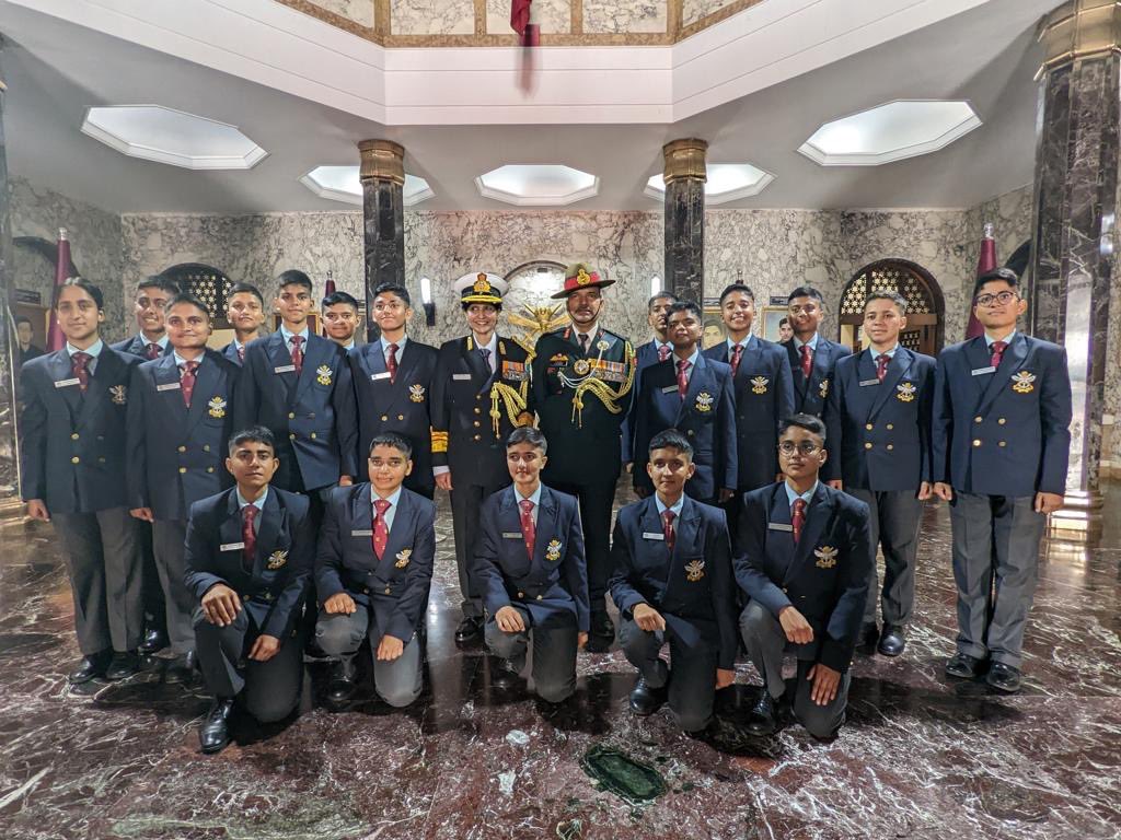 NDA First Batch of Female Cadets हमें आप पर गर्व है: भारतीय सेना ने ...