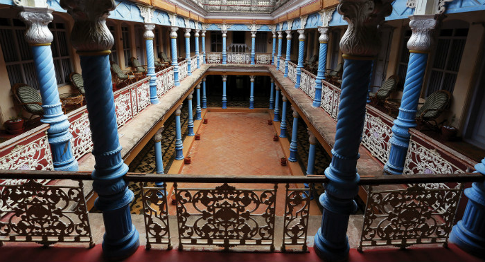 Once Housing India's Wealthiest, These Dilapidated Mansions Now Await ...