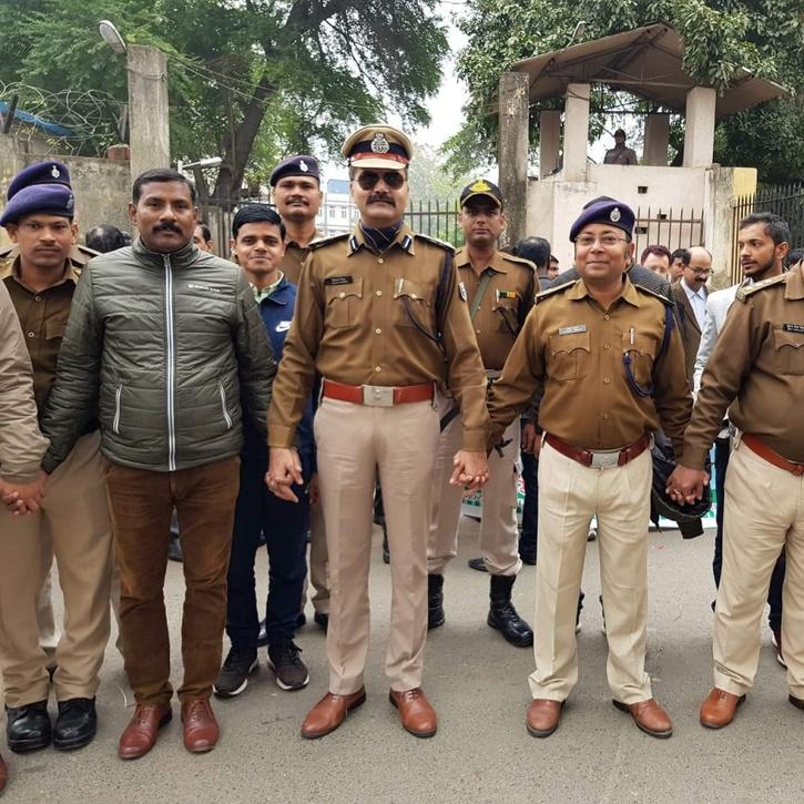 IPS Vikas: अपराधियों के लिए काल और गरीब बच्चों का मसीहा, अब कराएंगे IIT ...