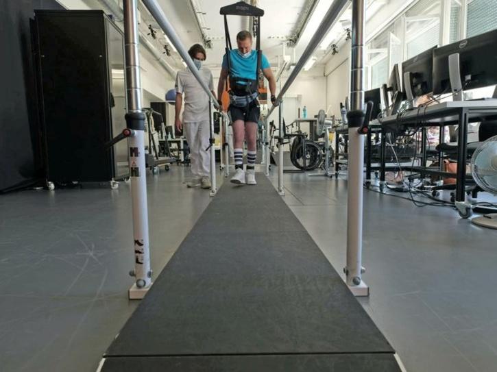 AI Nerve-Stimulation Device Allowed Paralysed Patients To Walk And Cycle