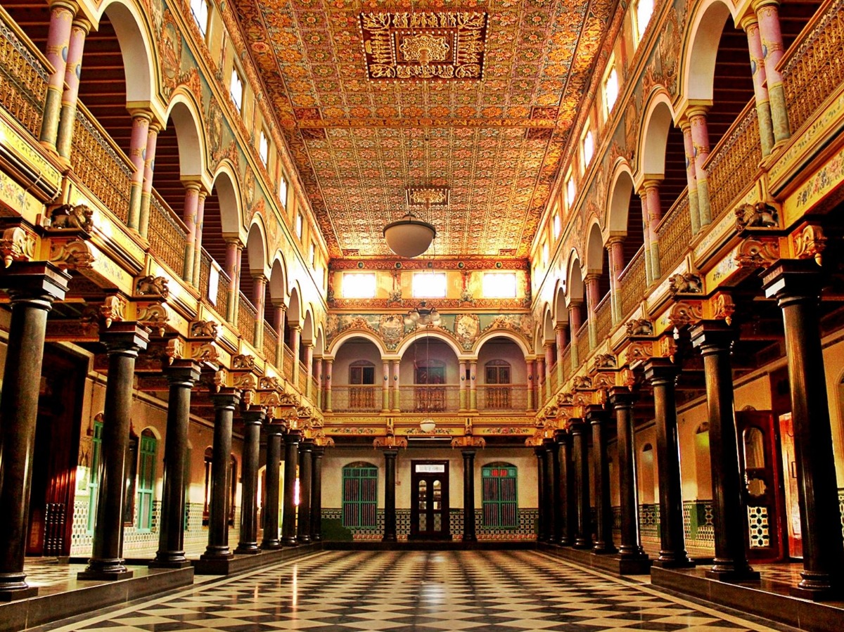 Once Housing India's Wealthiest, These Dilapidated Mansions Now Await ...