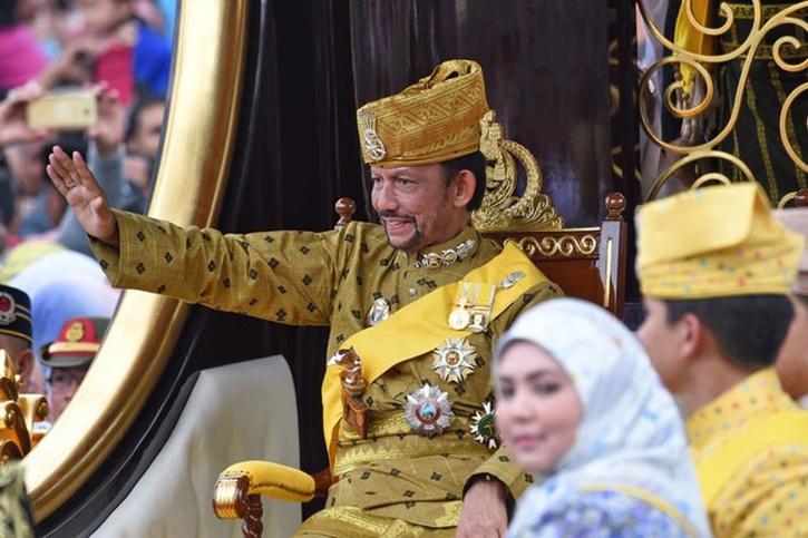 Meet Hassanal Bolkiah The Sultan Of Brunei
