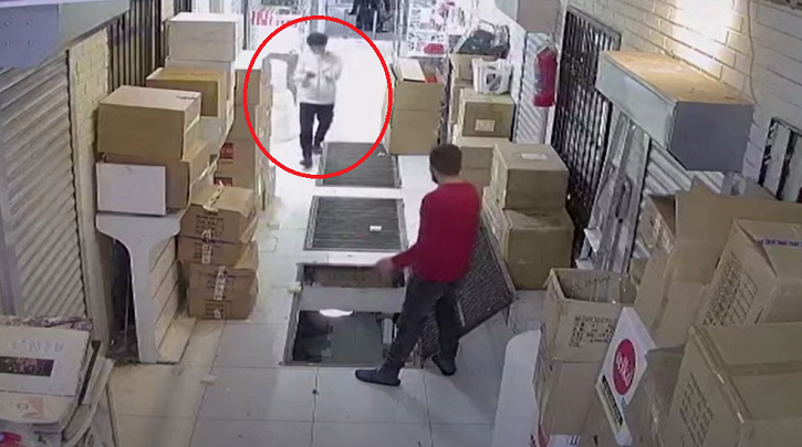 Turkey Man Using Phone Falls Into Pit