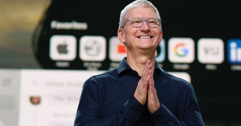 Apple Becomes World's First Company To Hit $3 trillion Market Value, Then Slips Marginally