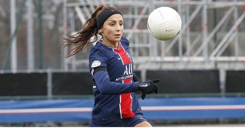 पिता की तालिबानियों ने हत्या कर दी, बेटी देश छोड़ी और अब बन गई है ...