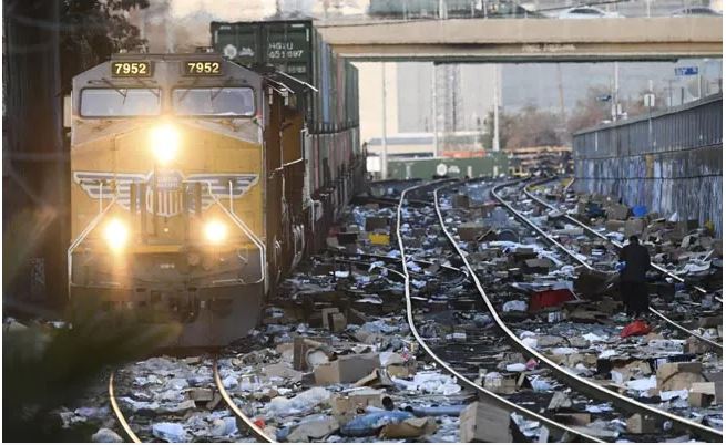 Shocking Video Of Stolen Amazon, FedEx Packages Strewn Along Railway ...