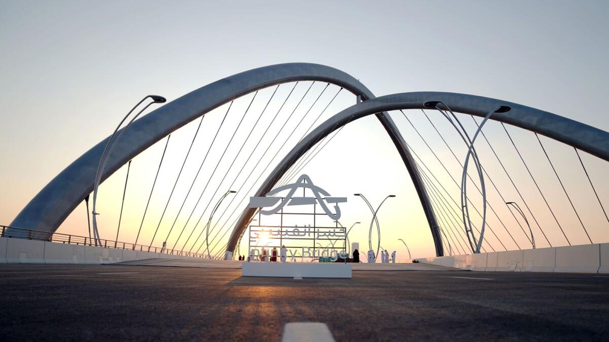 Dubai Opens Stunning ‘Infinity Bridge’ To Traffic For The First Time