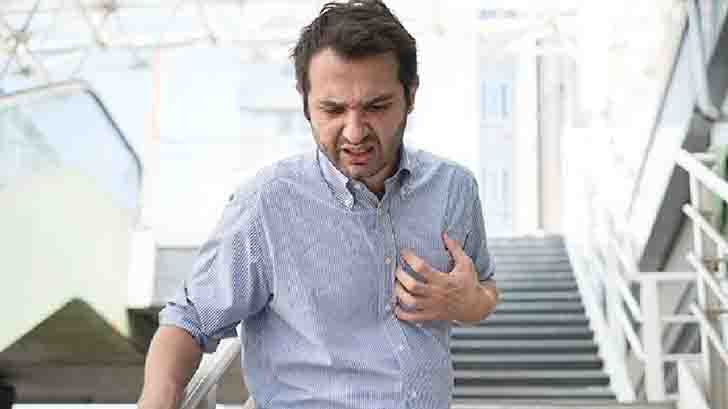 Sudden Cardiac Arrest Symptoms: Are They Different for Men and Women?