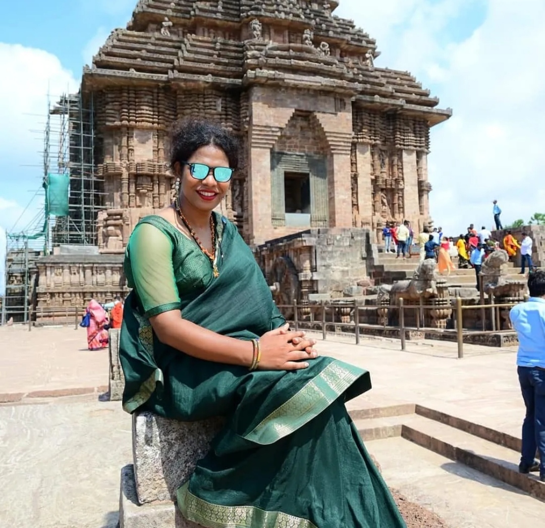 Meet 'Vaccine Didi,' A Transgender Who Fought Vaccine Rumours To Get ...