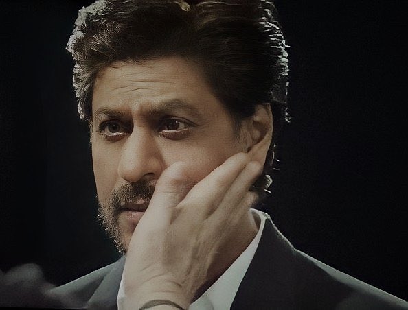 'After 42 months, 184 Weeks': Fans Praise SRK As He Returns To Big ...