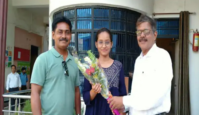 सुल्तानपुर की होनहार रितुल प्रसून का कमाल, मेहनत रंग लाई, ISRO के ...