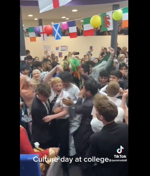 Students Dancing At College Fest In Britain