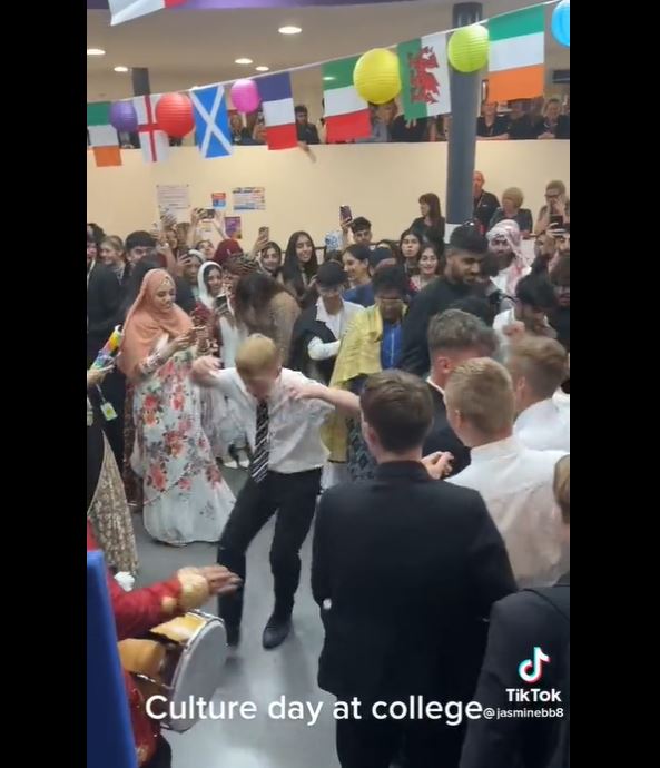Students Dancing At College Fest In Britain