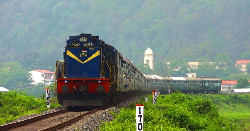 देश का सबसे लंबा रेल रूट: 4000 KM के सफ़र में 9 राज्यों की ख़ूबसूरती ...