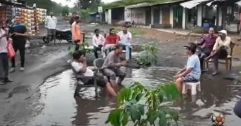Residents Party In Potholes In Madhya Pradesh