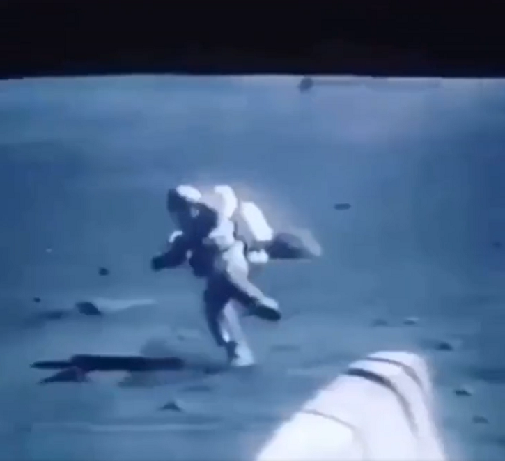 Bouncing Astronaut On Moon Animation