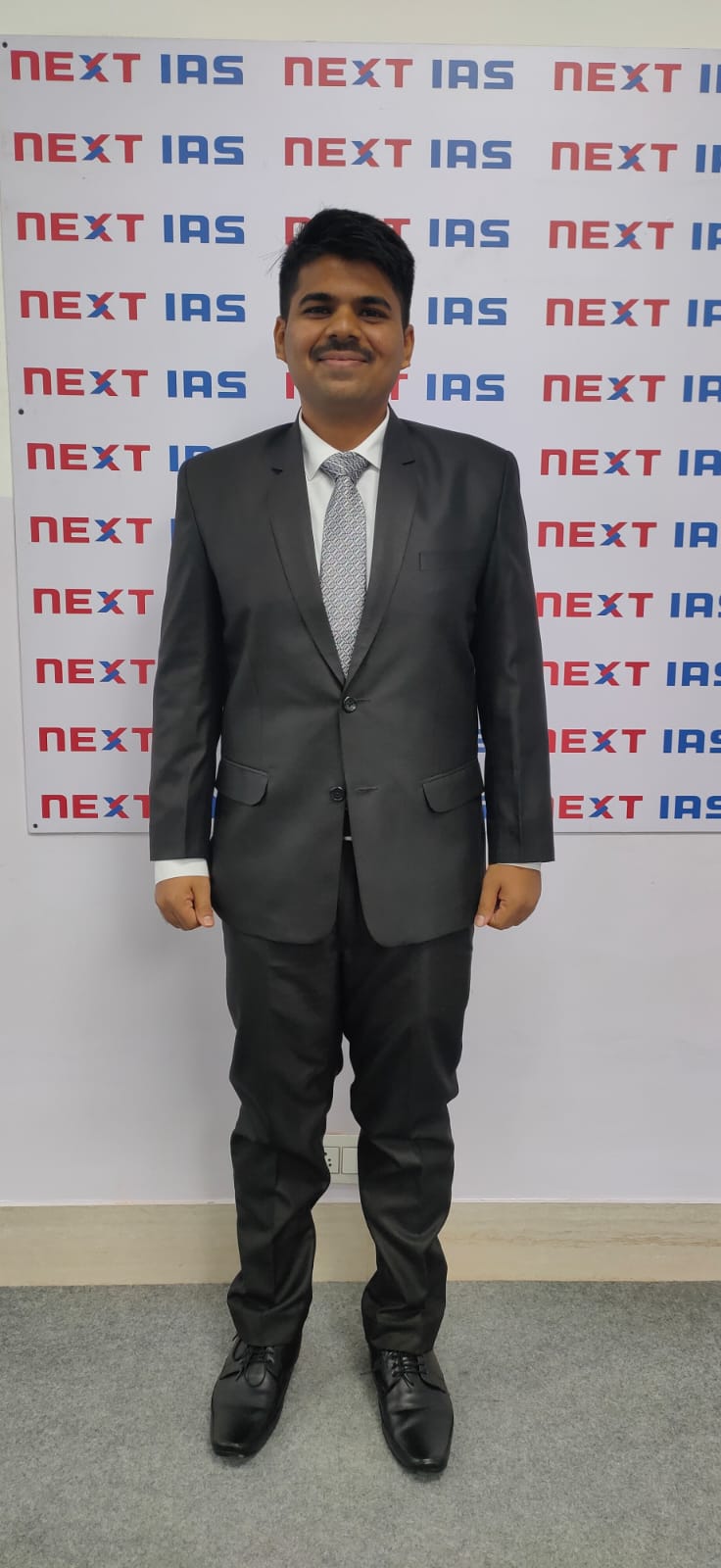 मां चाहती थी बच्चा अफसर बने, आदिवासी लड़के ने पहले ही प्रयास में UPSC ...