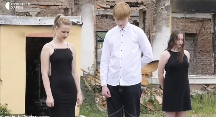 Ukrainian Teens Return To Bombed School In Prom Gowns, Tuxedos For ...
