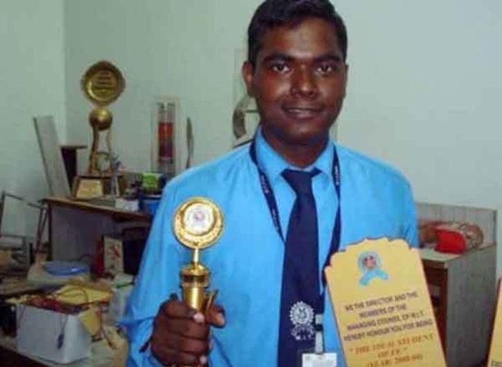 Meet Varun Baranwal: From Cycle Mechanic to IAS Officer