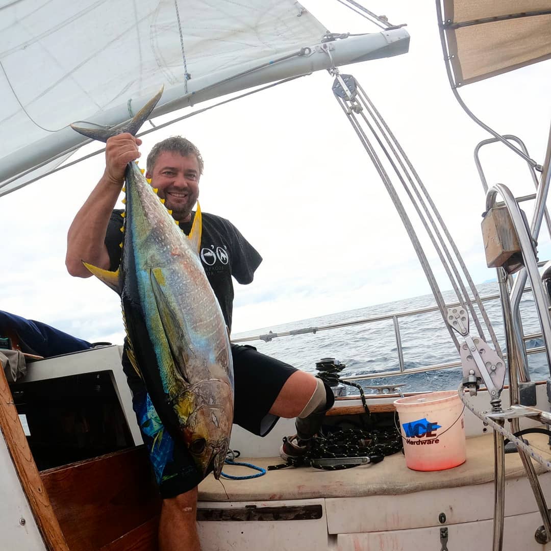 Dustin Reynolds: एक हाथ, एक पैर नहीं है, अकेले दुनिया का चक्कर लगाकर ...