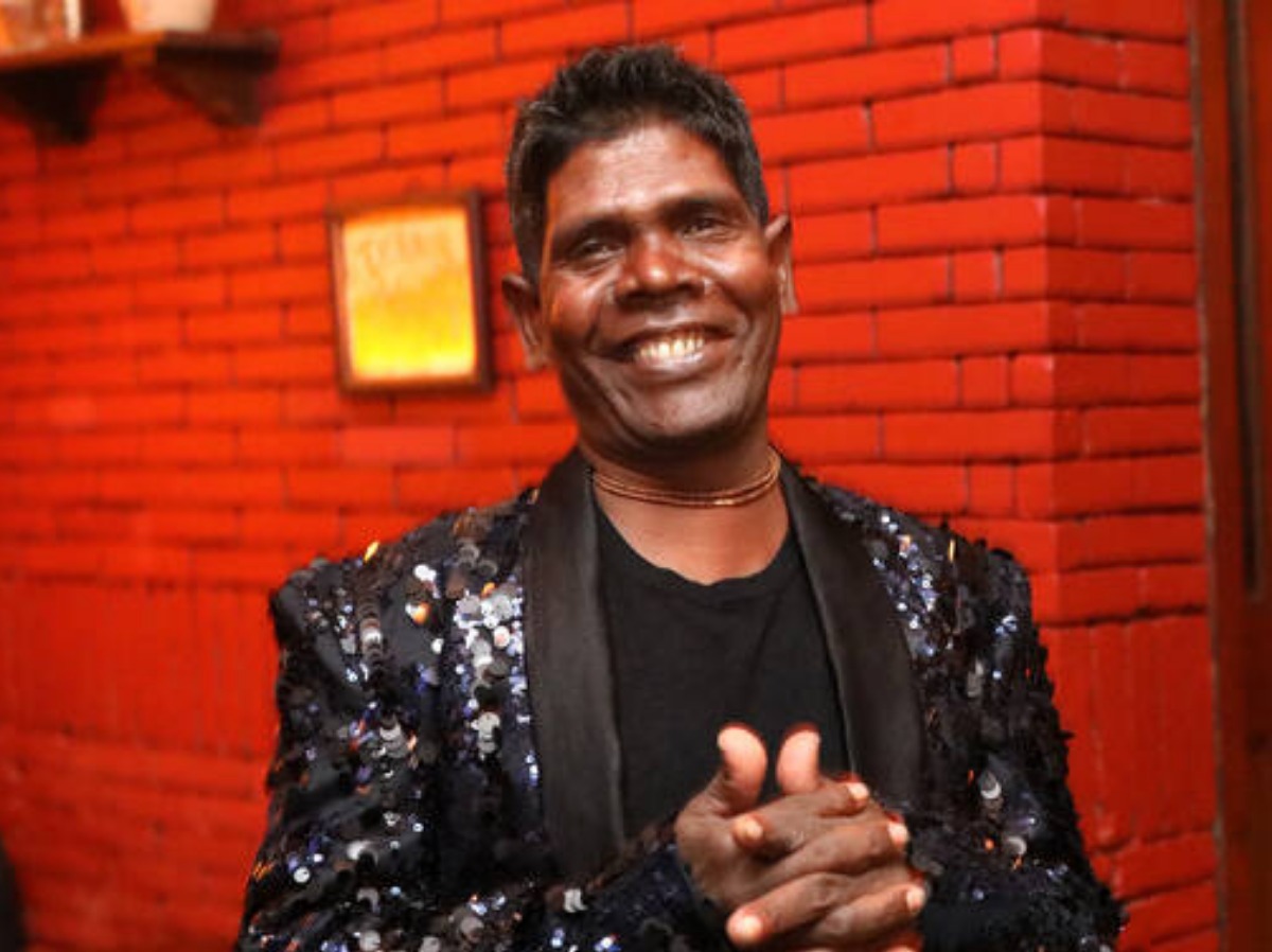 जिसे गा कर स्टार बने अब उसी 'कच्चा बादाम' की वजह से दुखी हैं भुबन, रो ...