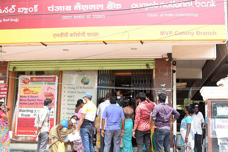 Another Scam Hits PNB As Bank Reports Borrowing Fraud Of Over Rs 2000 ...